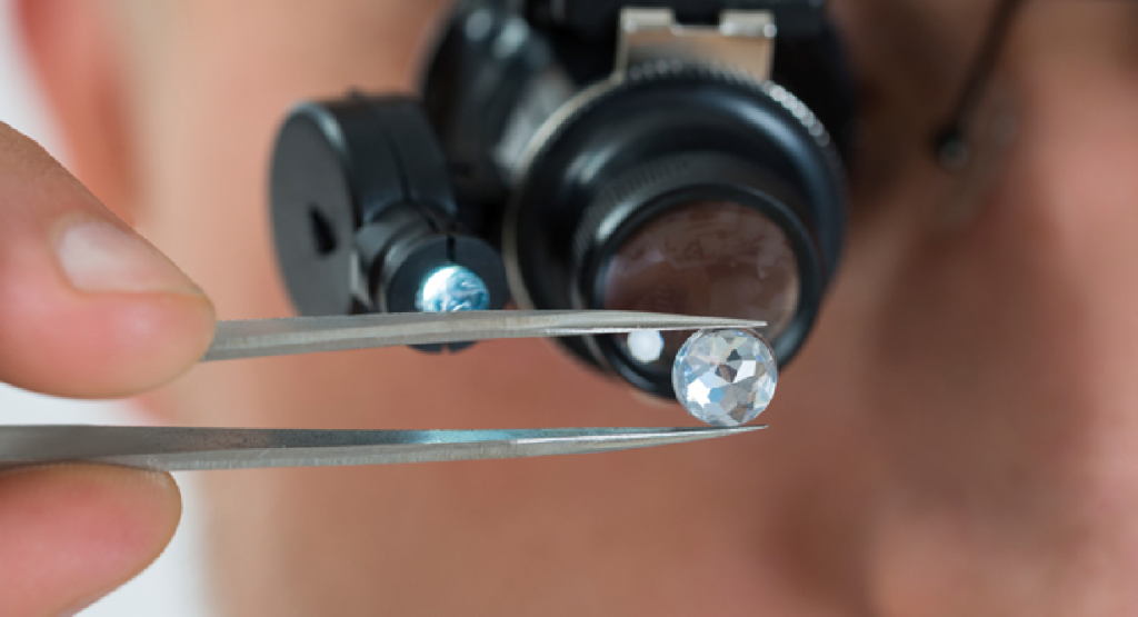 Diamond Inspection: How To Do It the Correct Way