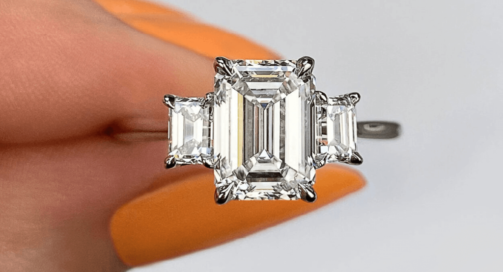 Stunning 15 Carat Diamond Ring that Set the Fashion Frenzy