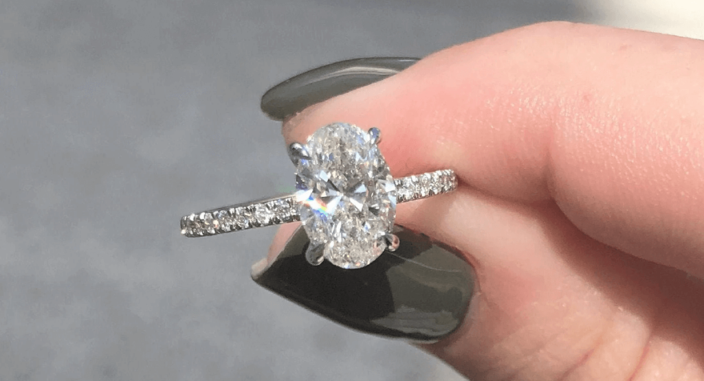 Stunning 7 Carat Diamond Ring that Set the Fashion Frenzy